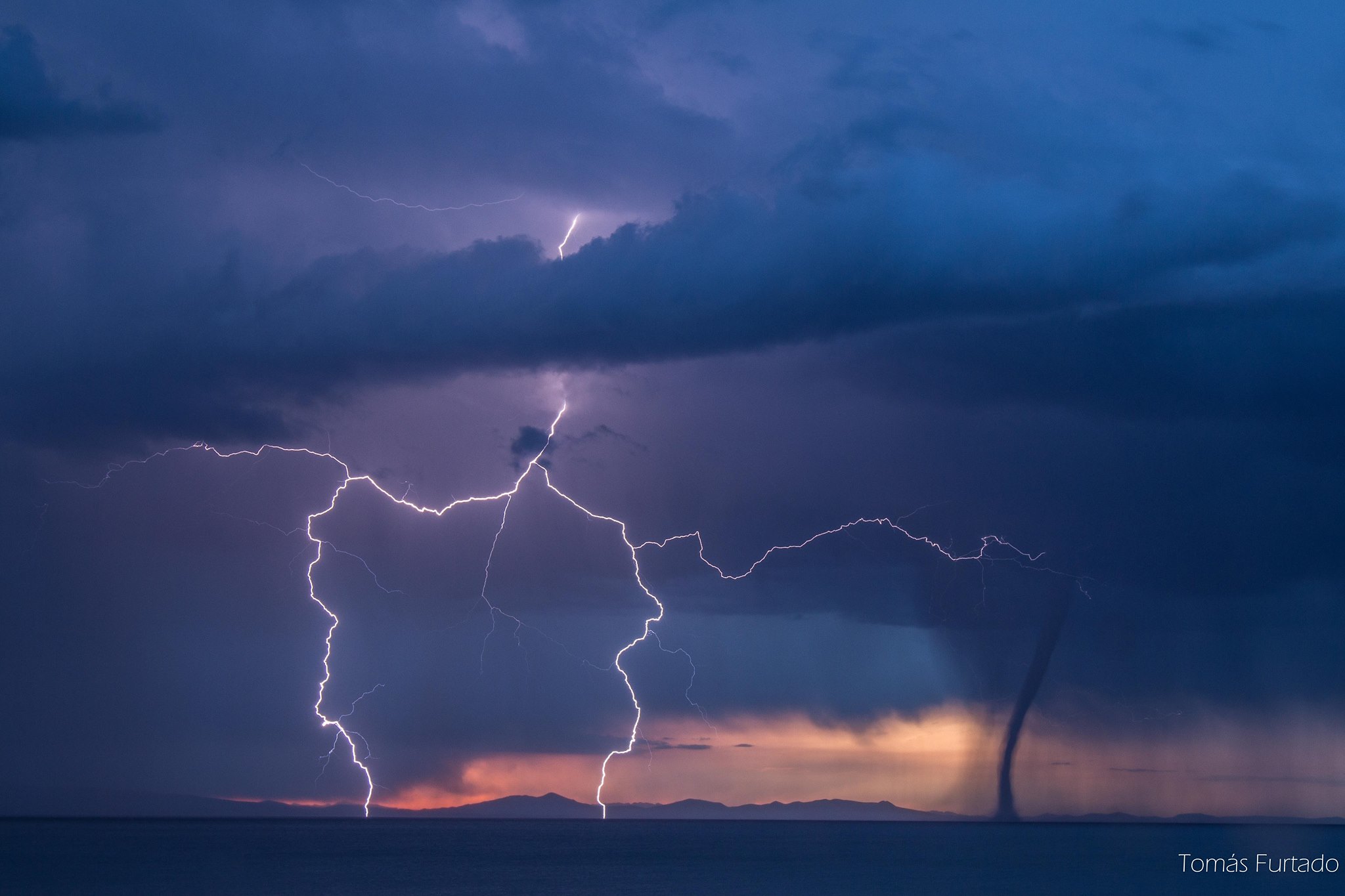 Stormy waters: the effects of extreme weather on lake ecosystems | The ...