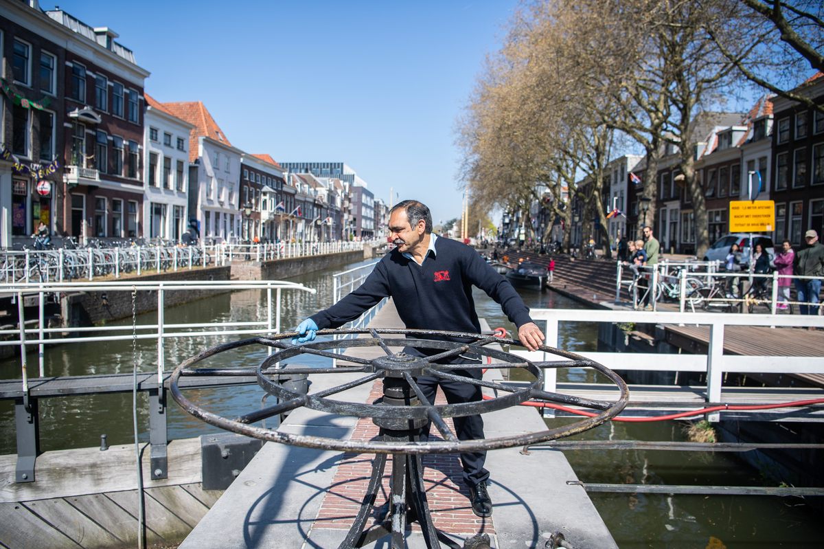 Ringing the doorbell to help fish migration in the Netherlands | The ...